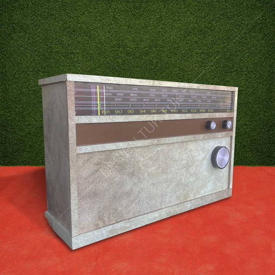 Radio Console – designtuktuk